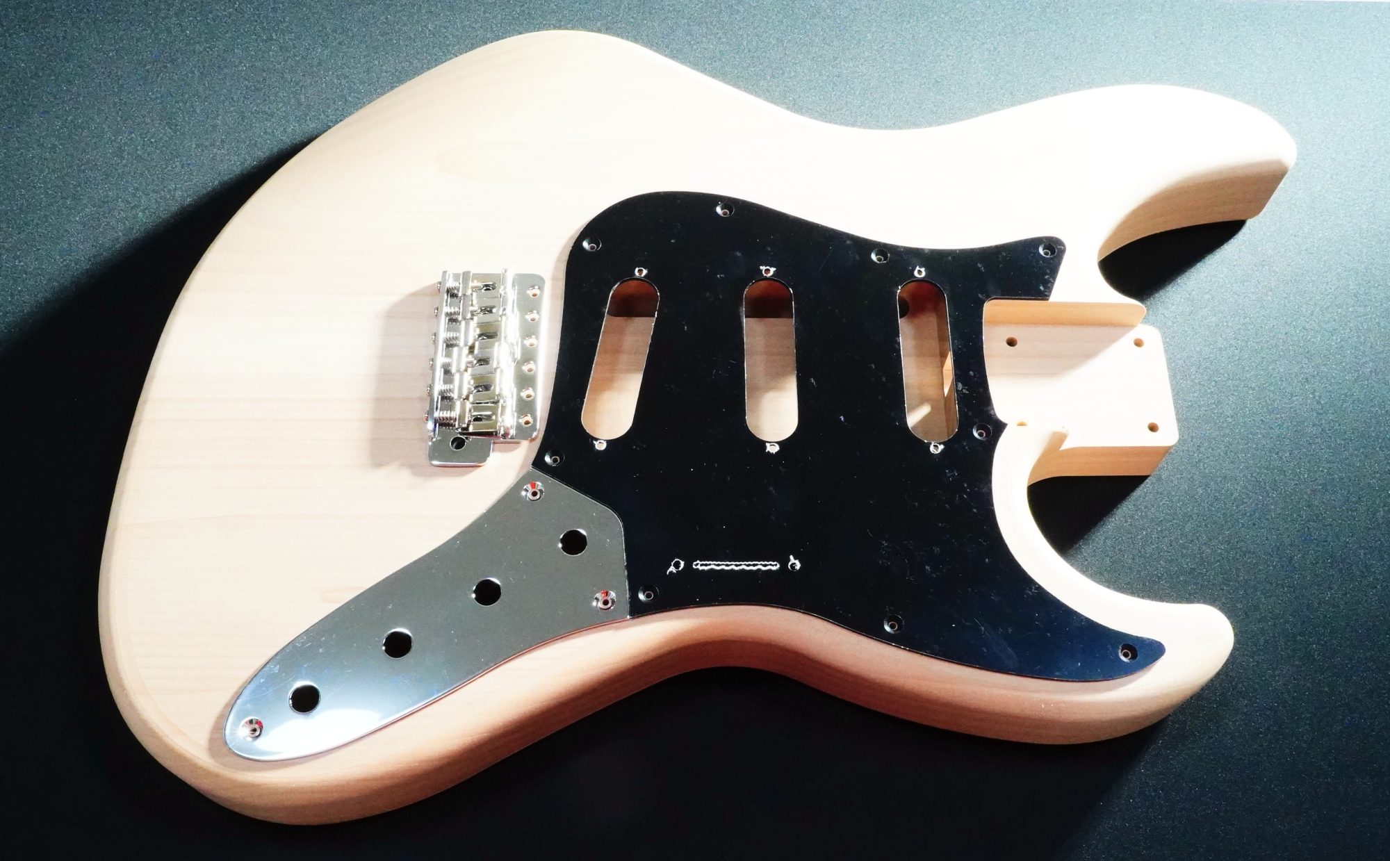 Type ESP NEO CUSTOM ボディー・ピックガード オーダー | 木乃紫檀町工場